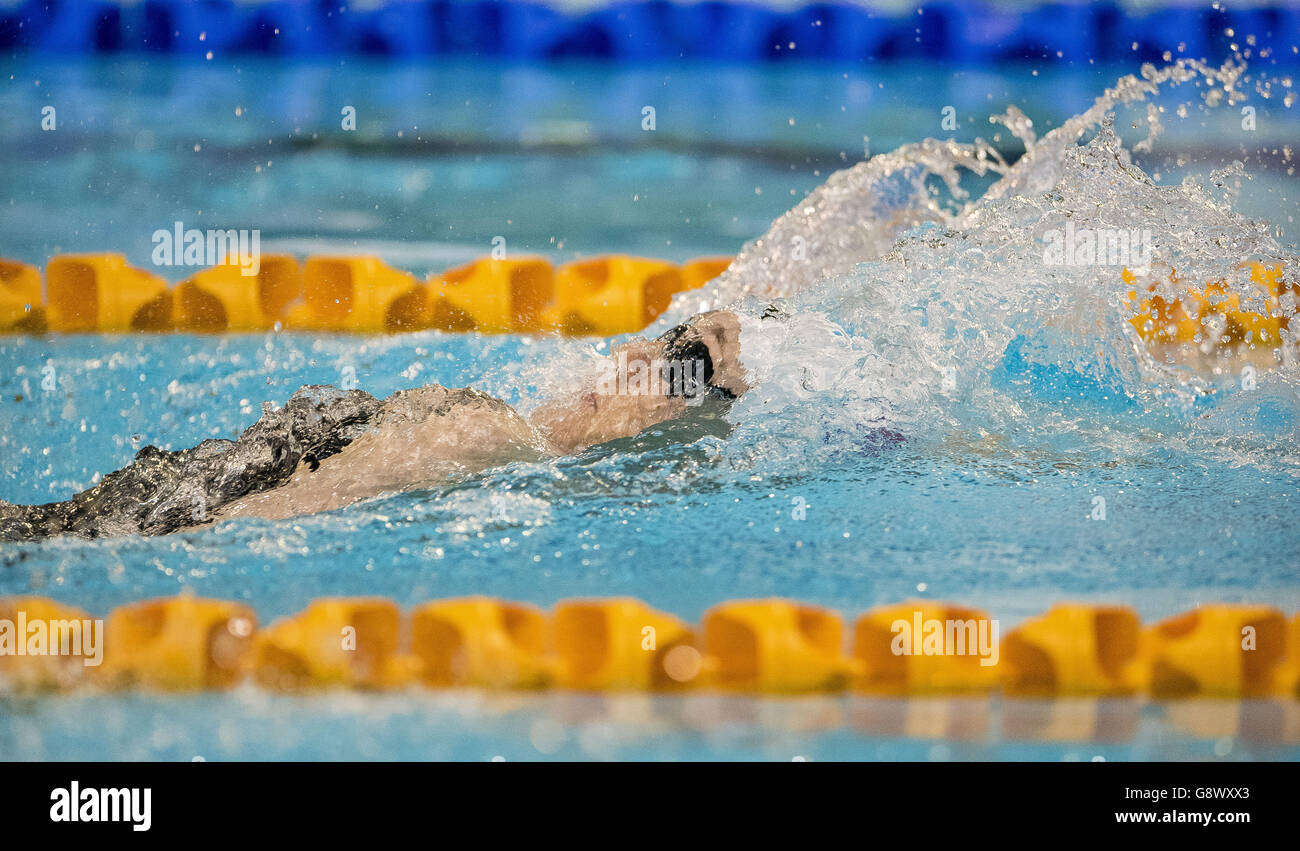 Elizabeth Simmonds competes in the Women's Open 200m Backstroke during ...