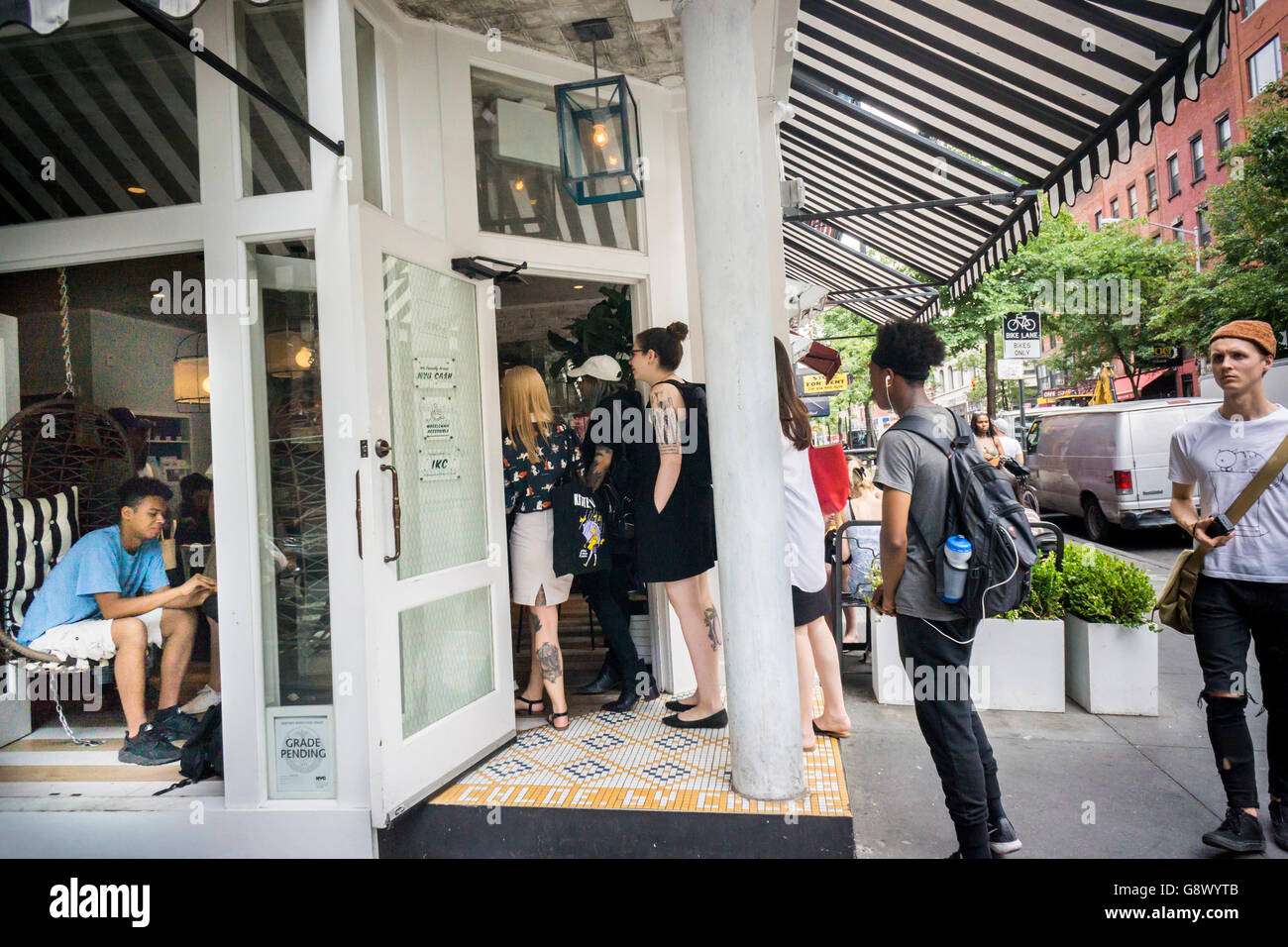 Millennials crowd the popular By Chloe vegan fast casual dining ...