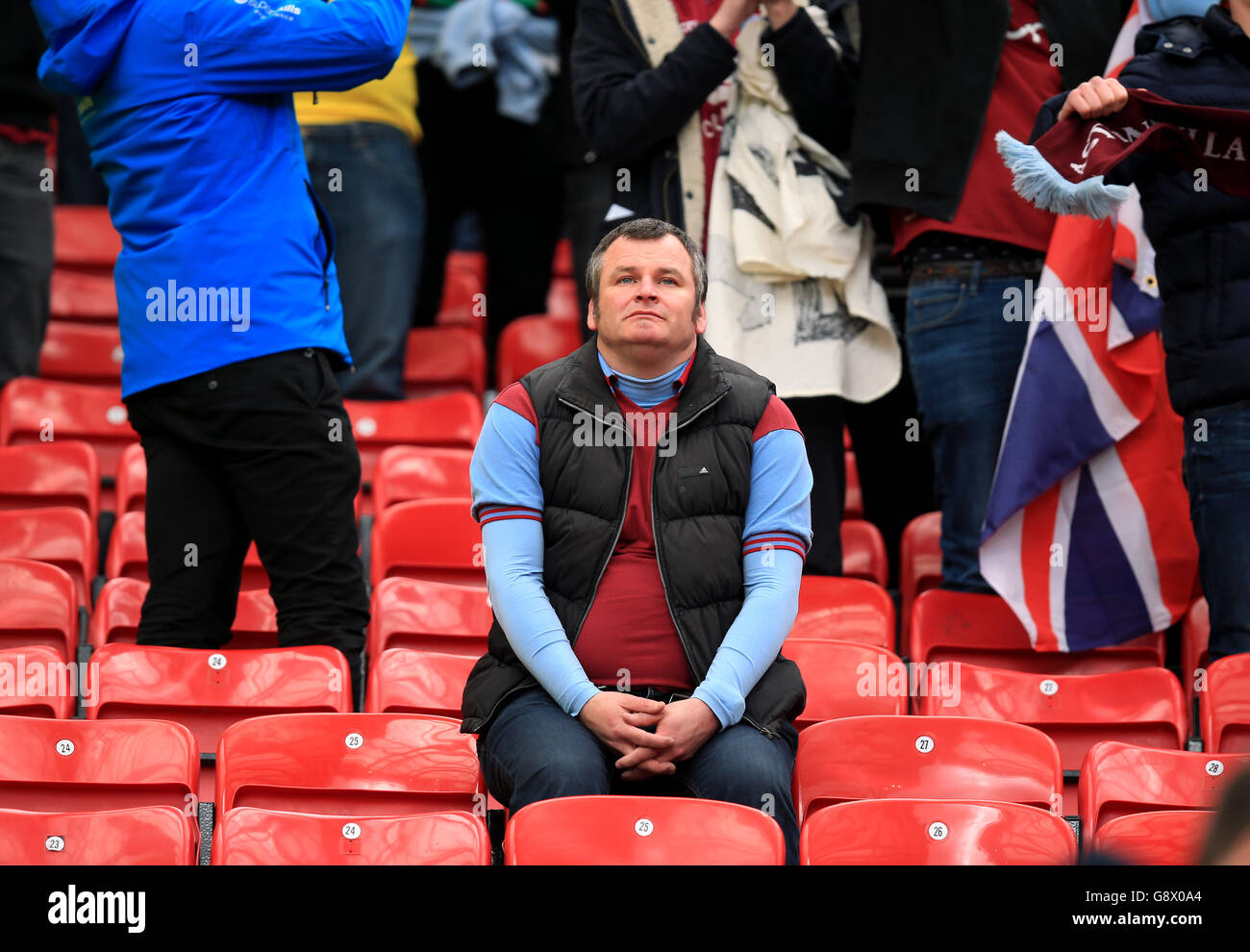 Sad manchester united fan hi-res stock photography and images - Alamy