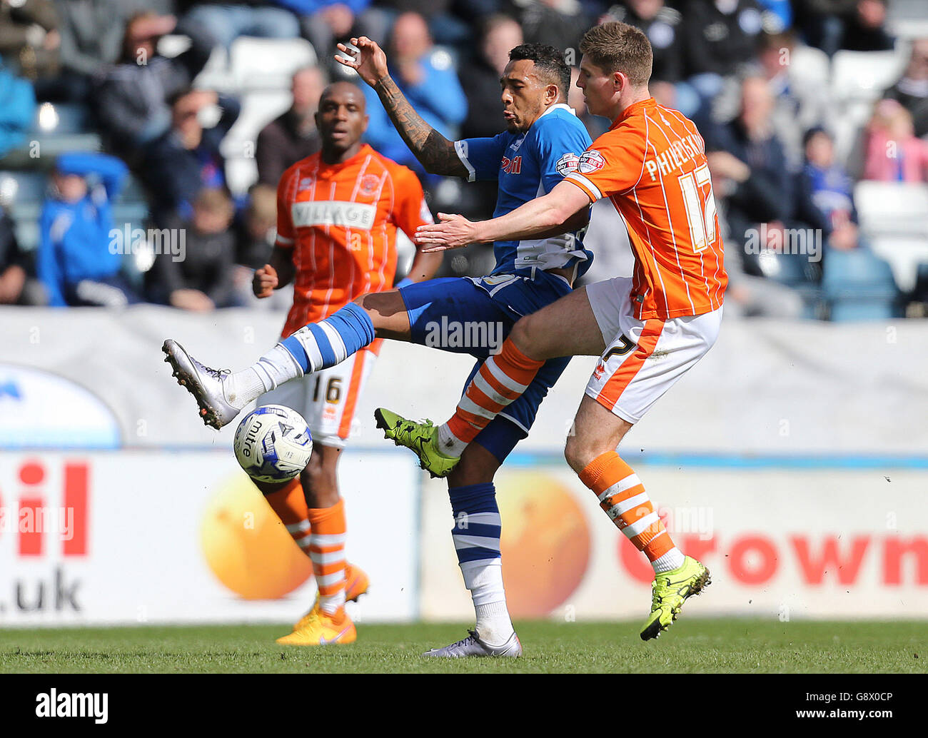 Rochdale's Nathaniel Mendez-Laing (left) and Blackpool's Danny ...