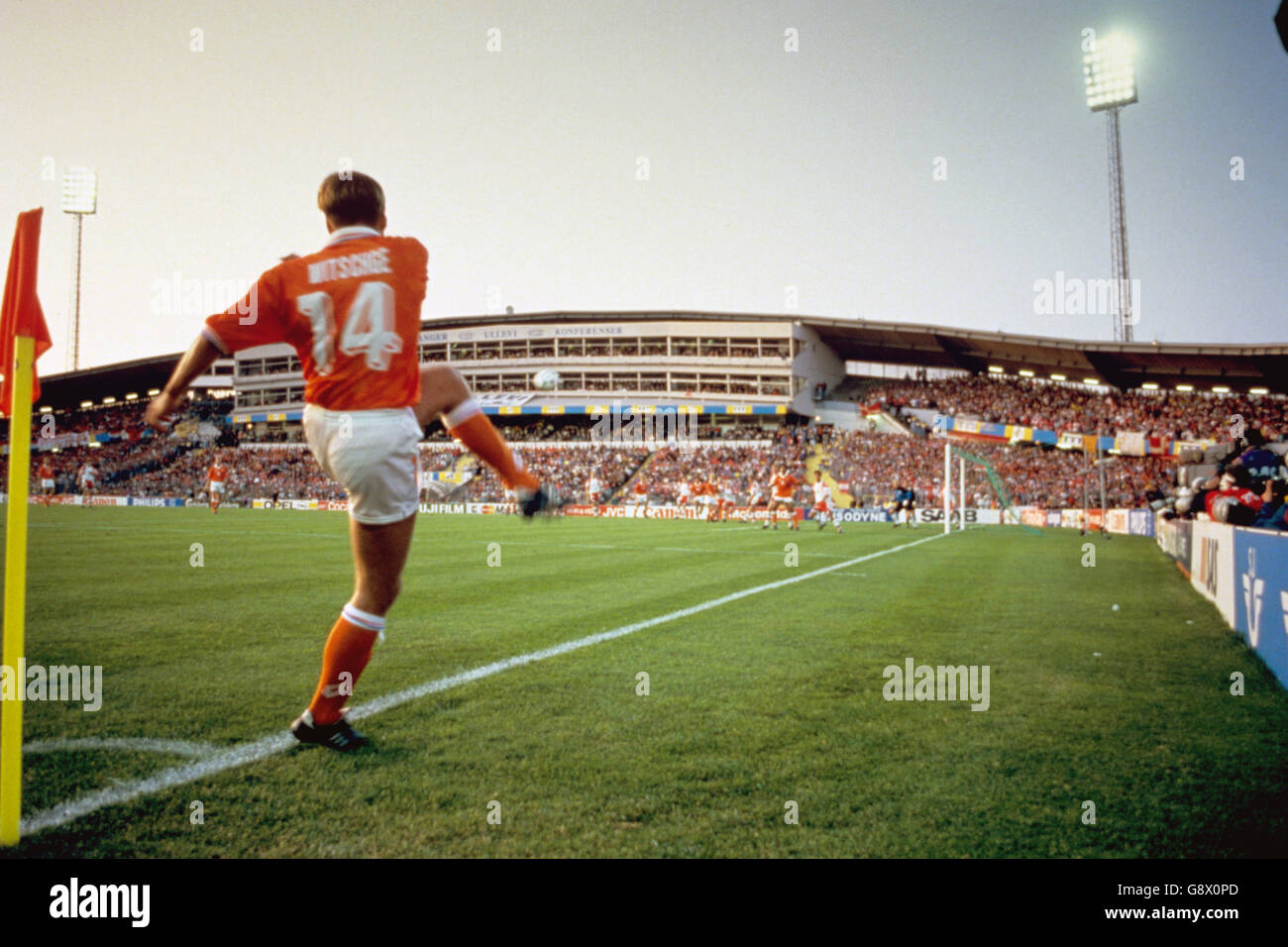 Soccer - European Championships Sweden 1992 - Semi Final - Holland v ...