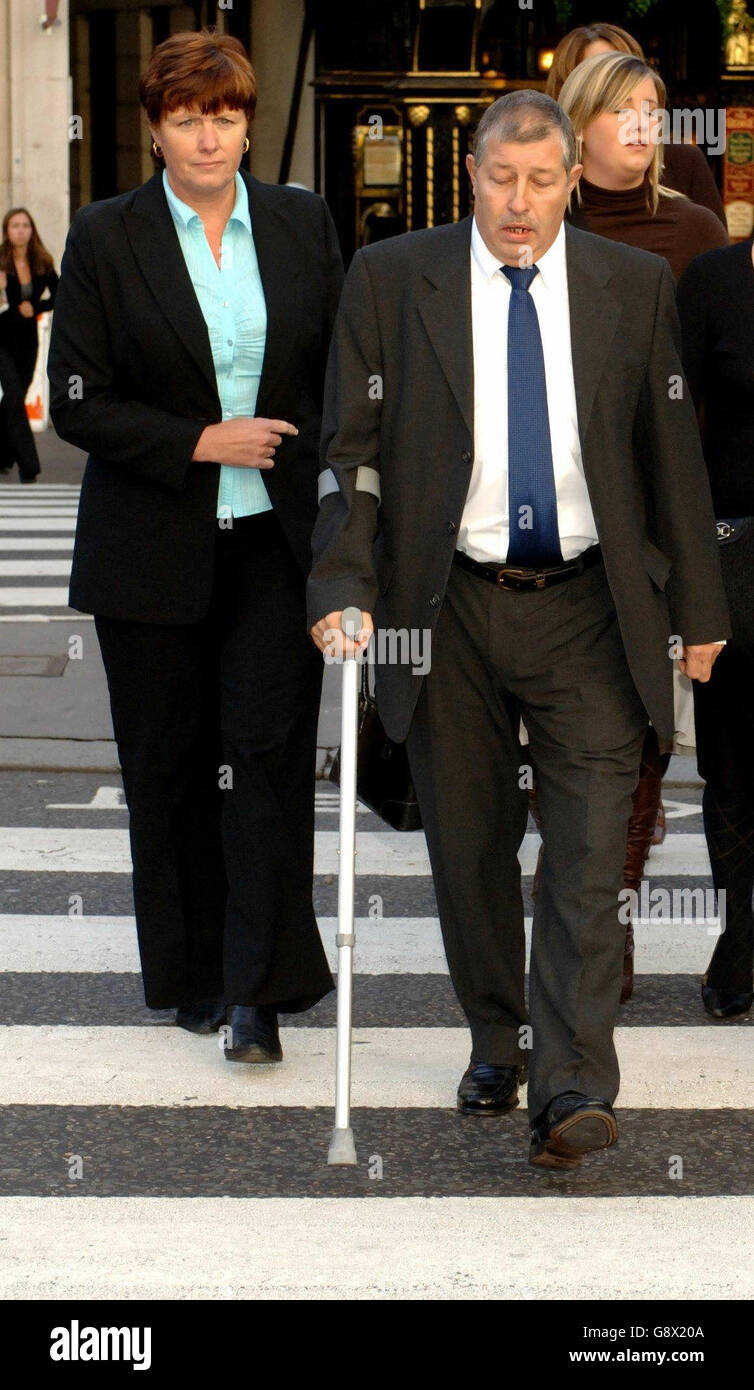 Sharon and leslie chapman the parents of jessica hi-res stock ...