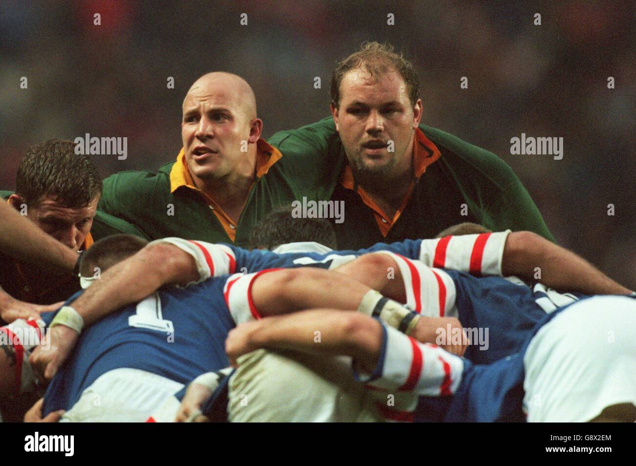 Rugby Union - France v South Africa. James Dalton (left) and Os du ...