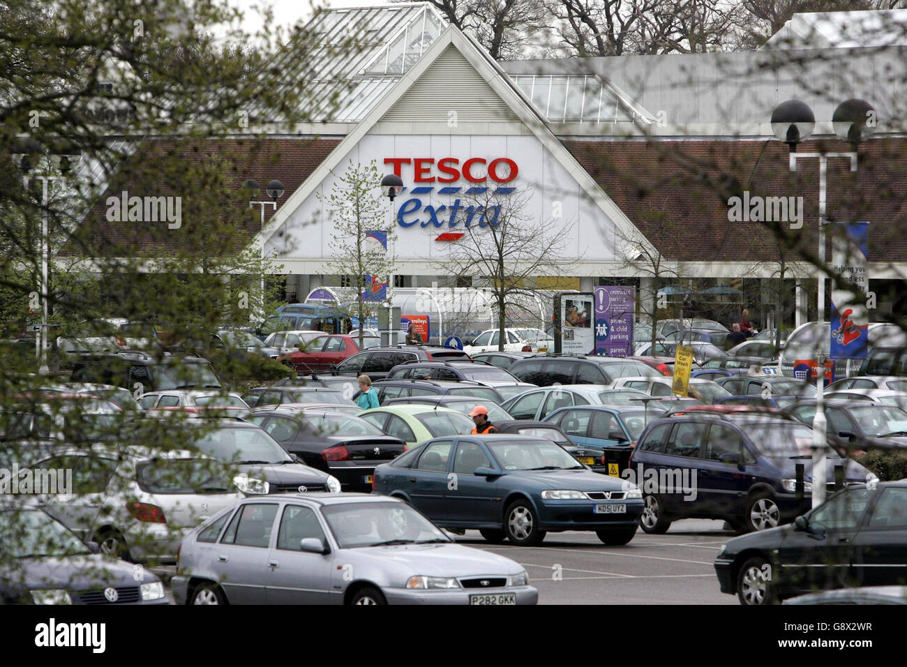 Tesco and carrefour hi-res stock photography and images - Alamy