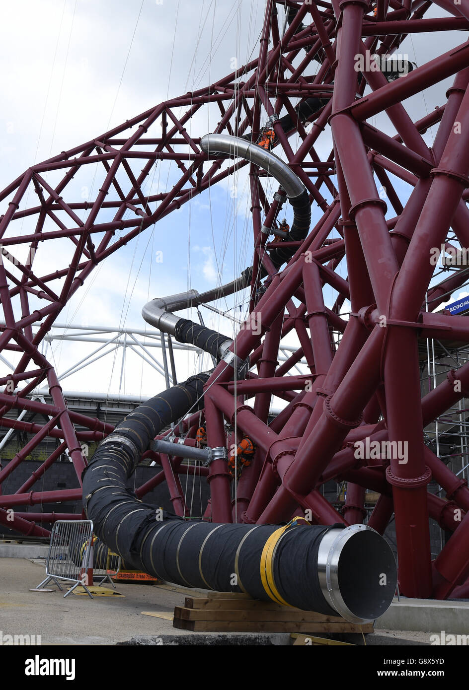 News arts arcelormittal hi-res stock photography and images - Alamy