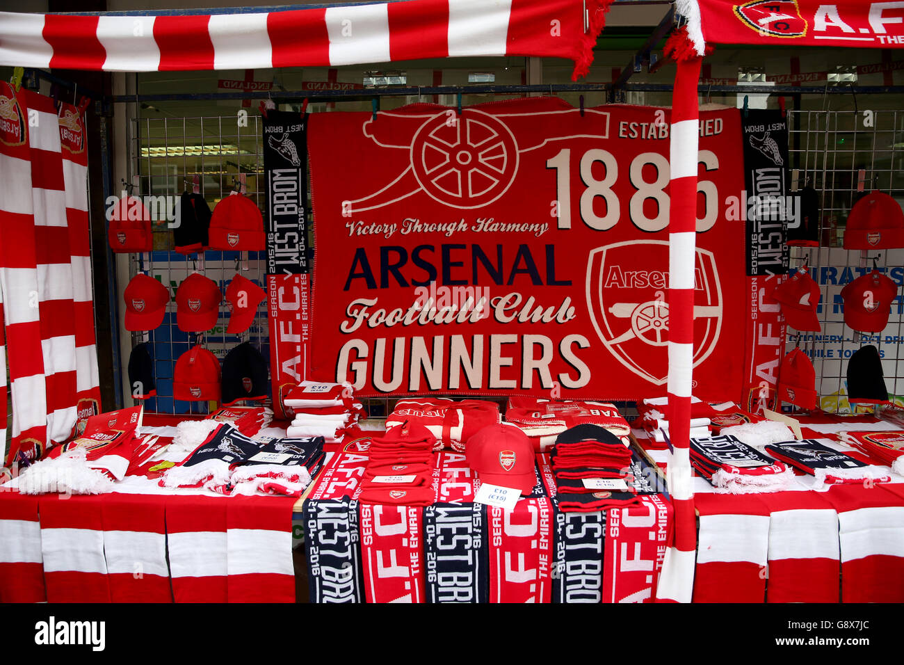 Stadium merchandise hi-res stock photography and images - Alamy