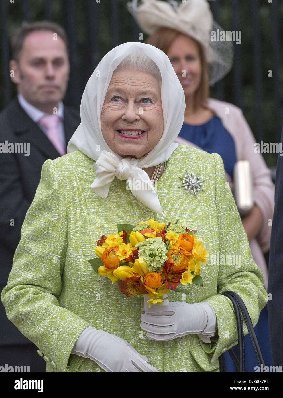Queen elizabeth ii lights at windsor castle in berkshire hi-res stock ...