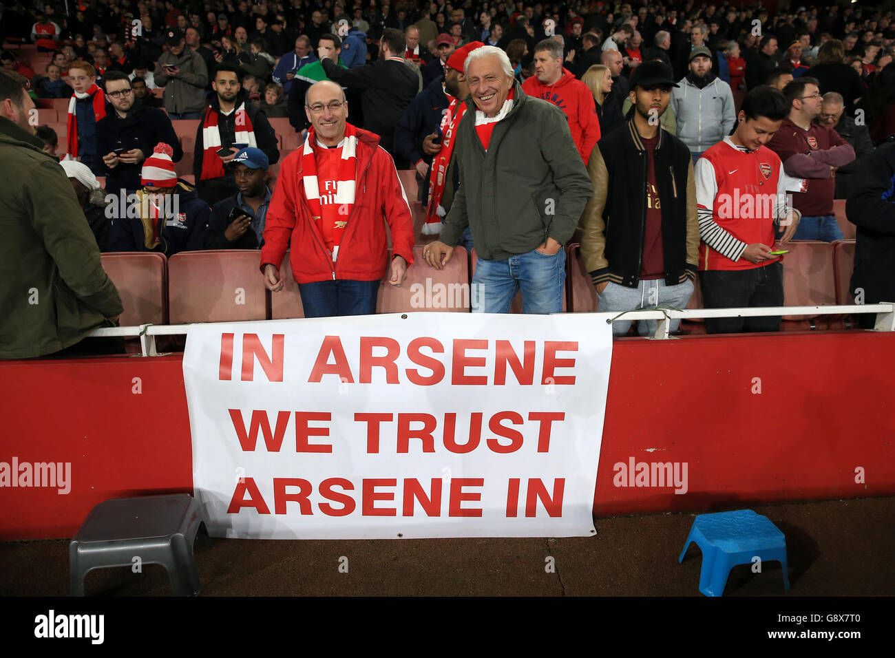 Arsenal fans banner emirates stadium hi-res stock photography and ...