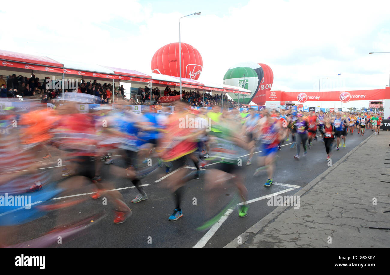 London marathon start line hi-res stock photography and images - Alamy