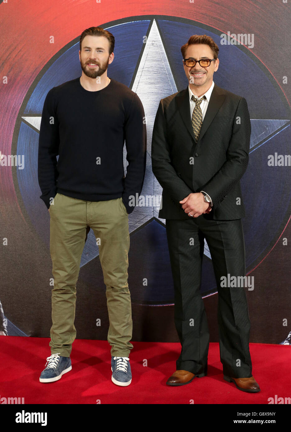 Chris Evans And Robert Downey Jr Red Carpet
