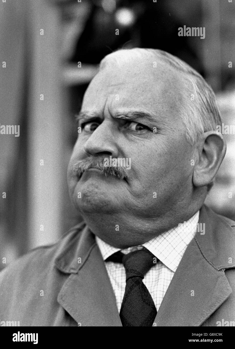 Ronnie barker arkwright hi-res stock photography and images - Alamy