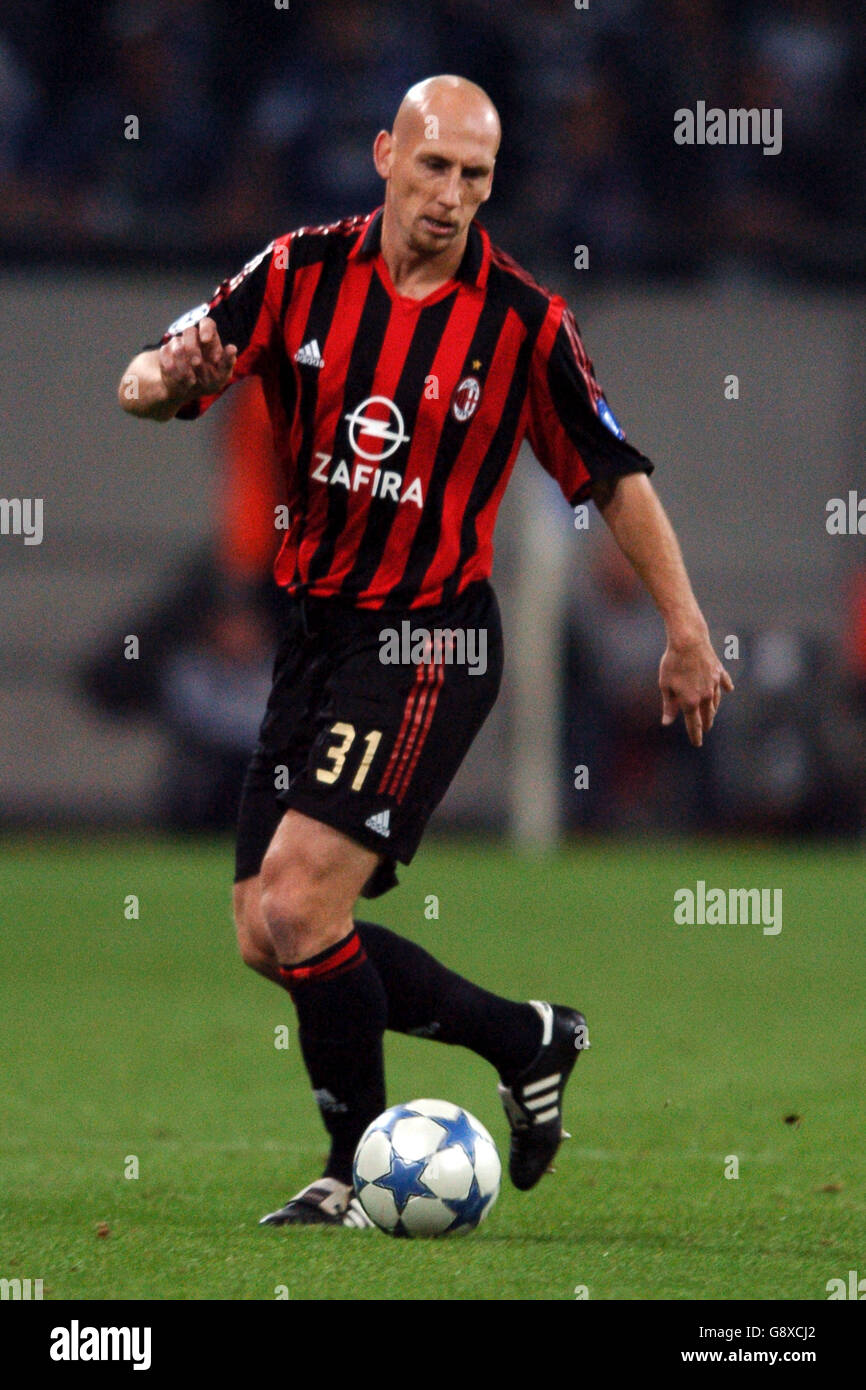 Soccer - UEFA Champions League - Group E - Schalke v AC Milan ...