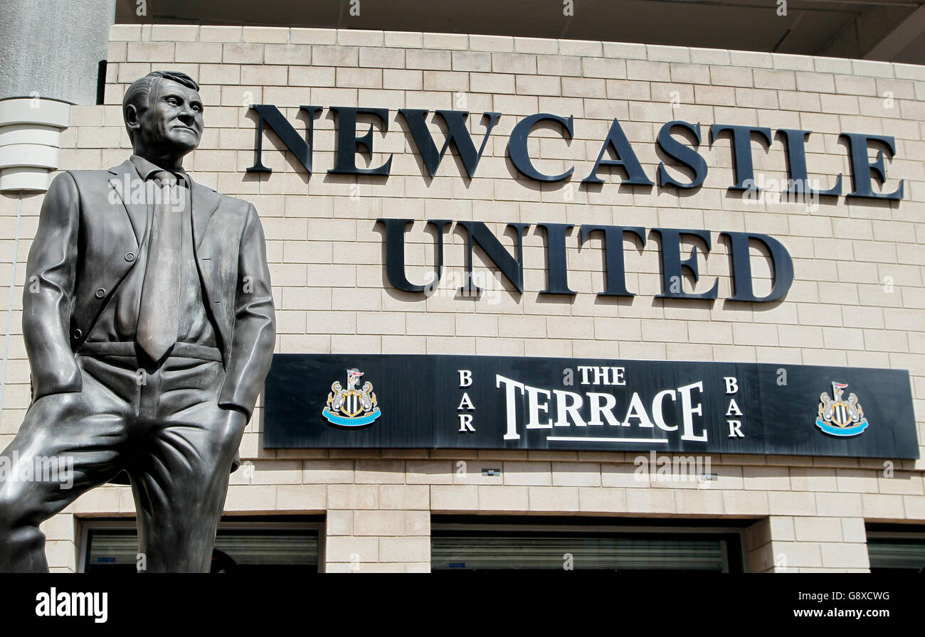 Sir Bobby Robson statue outside St James' Park before the Barclays ...