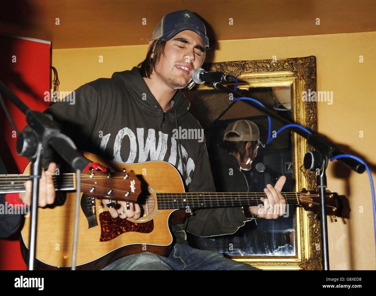 Charlie Simpson of Fightstar performs for Shelter's Million Children ...