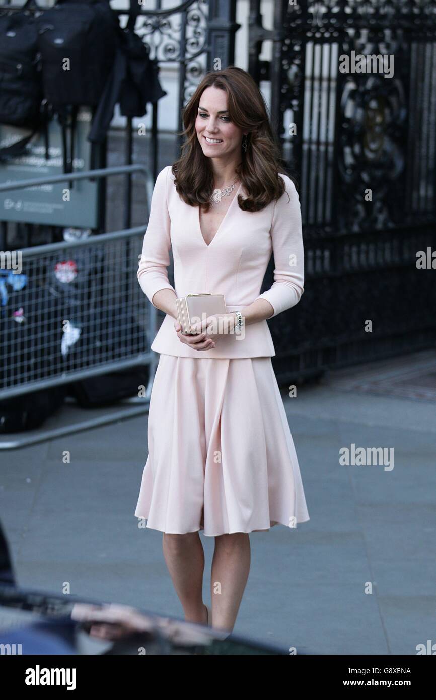 The Duchess of Cambridge leaves the National Portrait Gallery in London ...