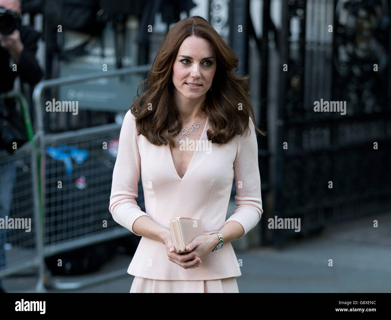 The duchess cambridge visit national portrait gallery in london hi-res ...
