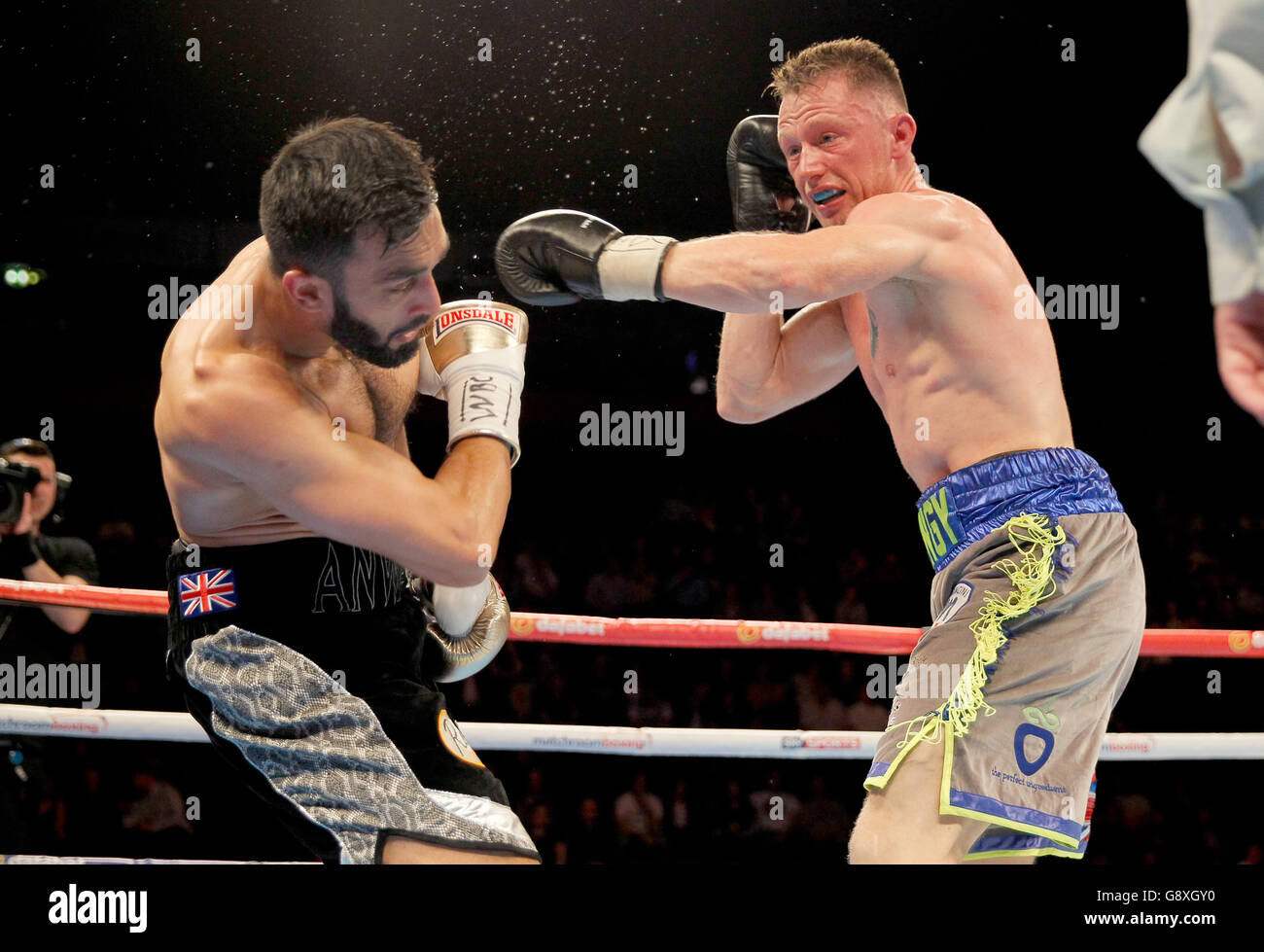 Shayne Singleton (right) and Adil Anwar during the WBC International ...