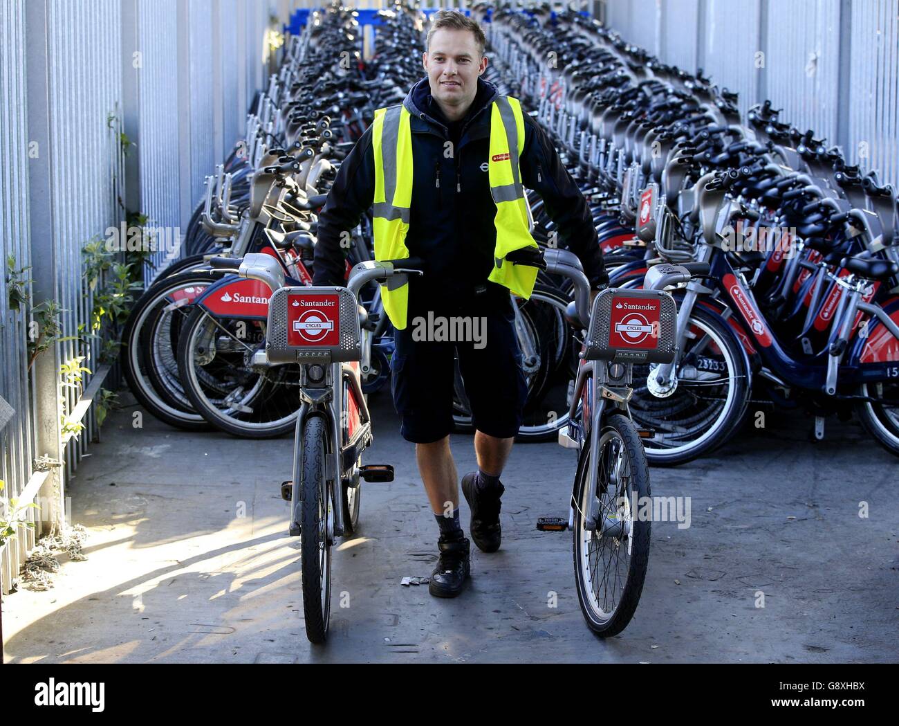 London cycle hire scheme Stock Photo - Alamy