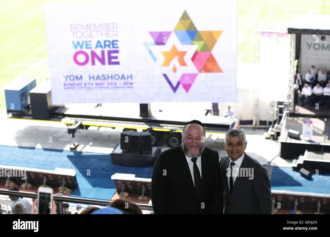 Yom hashoah ceremony barnet copthall stadium in london hi-res stock ...