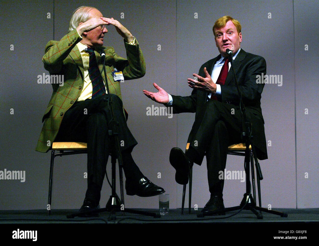 2000s politics hi-res stock photography and images - Alamy