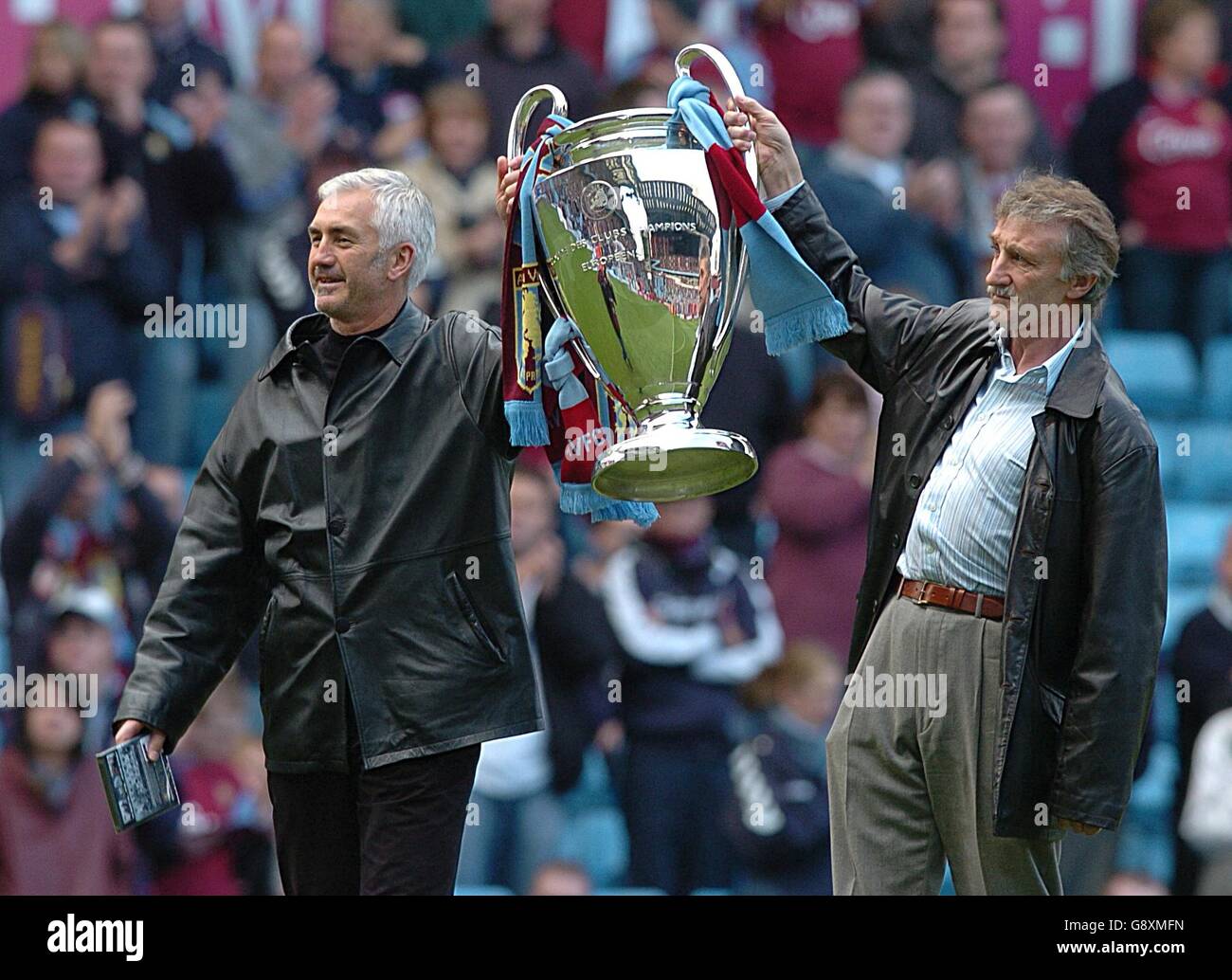 Des bremner aston villa hi-res stock photography and images - Alamy