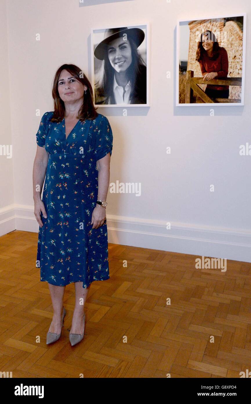 Vogue editor Alexandra Shulman in front of two new portraits of the ...