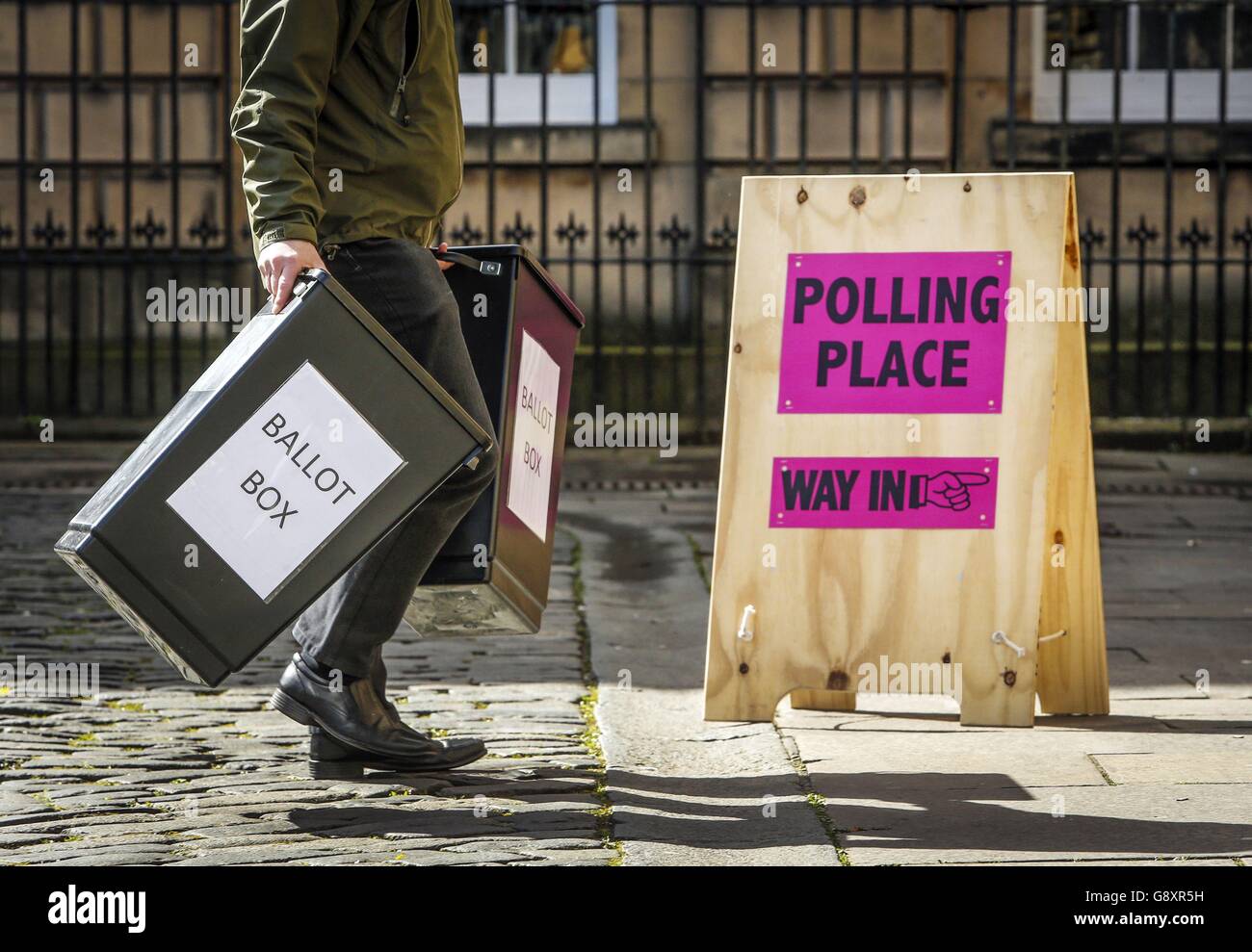 Scottish Parliament election 2016 campaign Stock Photo - Alamy