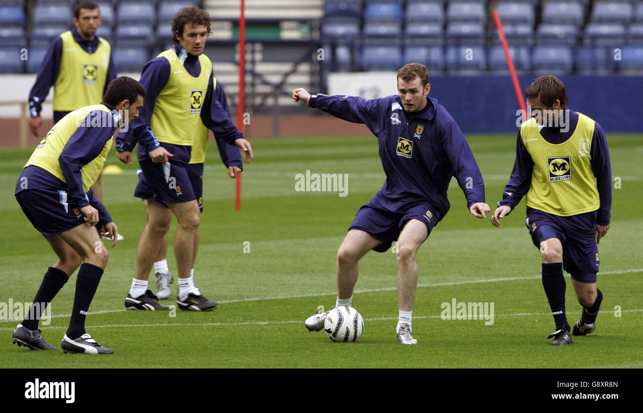 Scotland's Craig Beattie (C) during a training session at Hampden Park ...