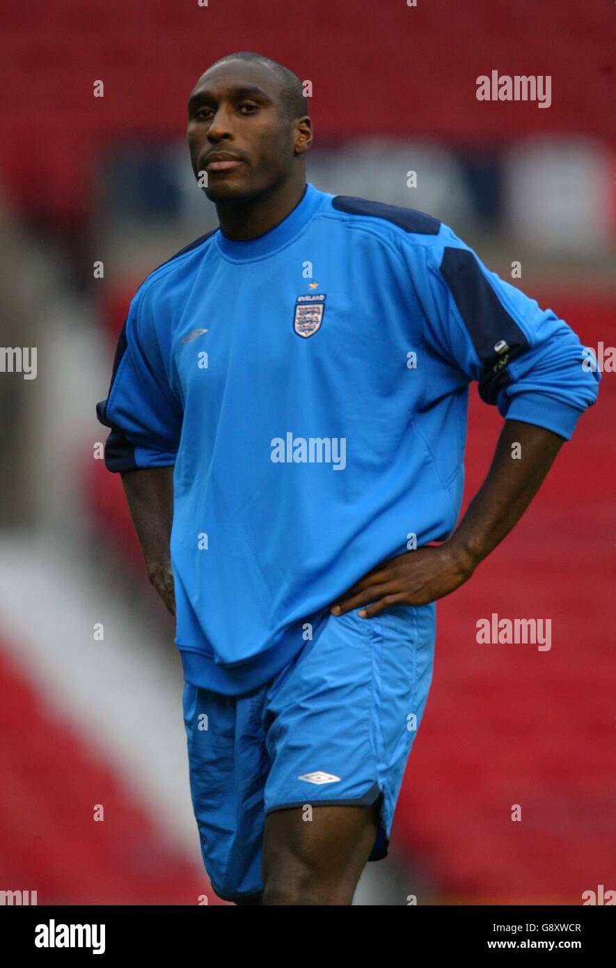 Sol campbell england training session hi-res stock photography and ...