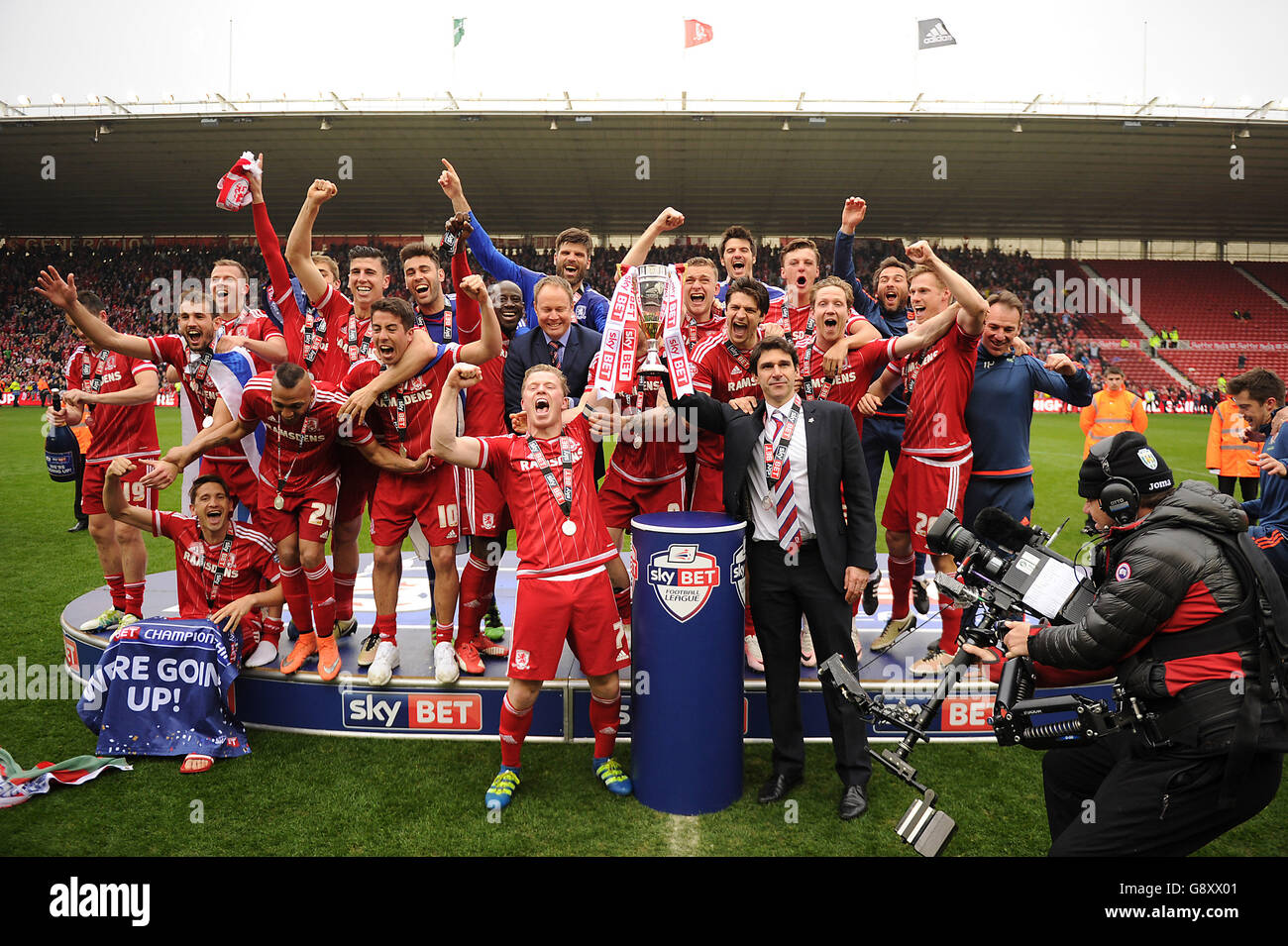 Middlesbrough celebrate returning to the premier league after the Sky ...