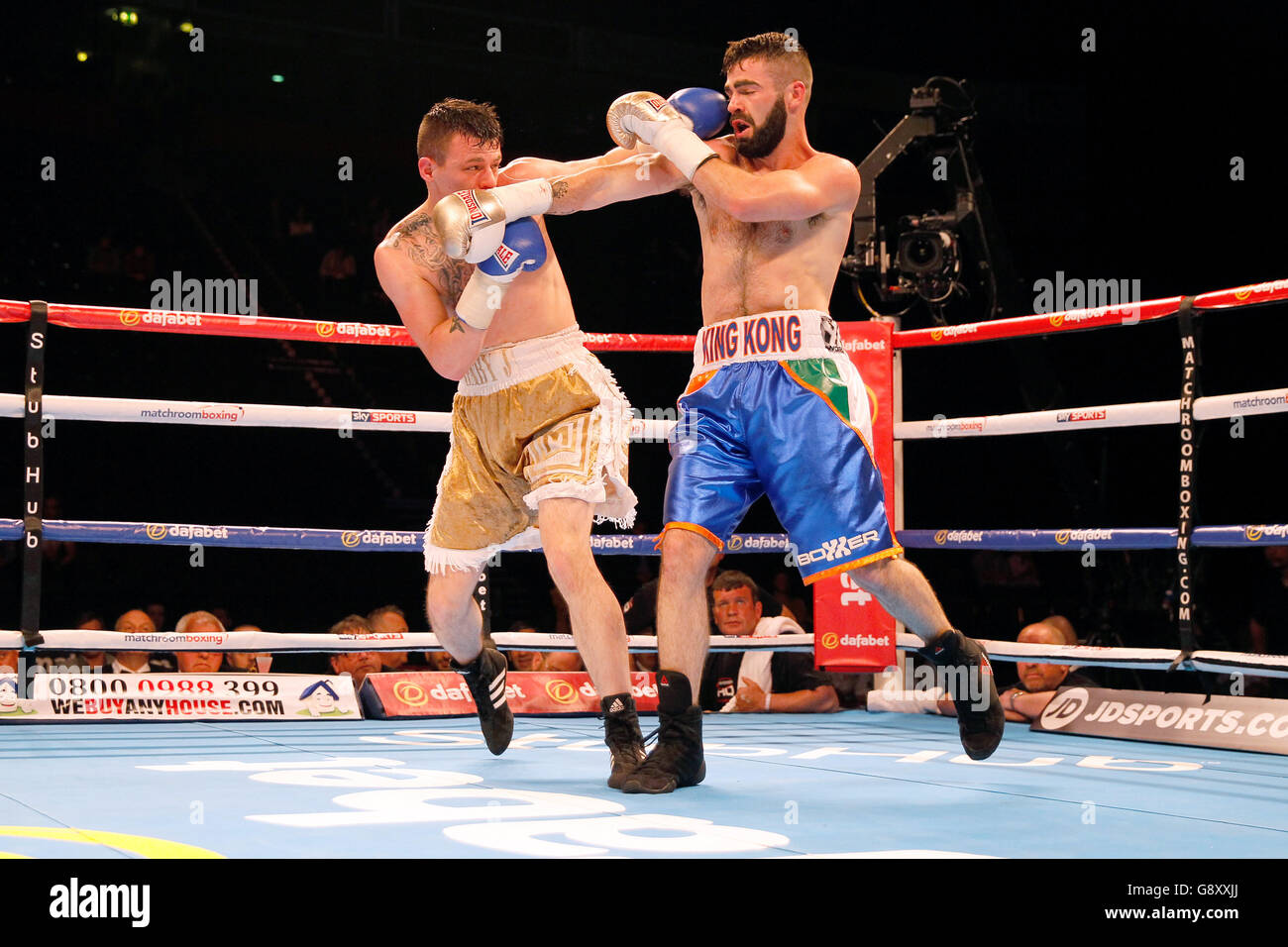 Manchester Arena Boxing. Jono Carroll (right) and Jordan Ellinson ...