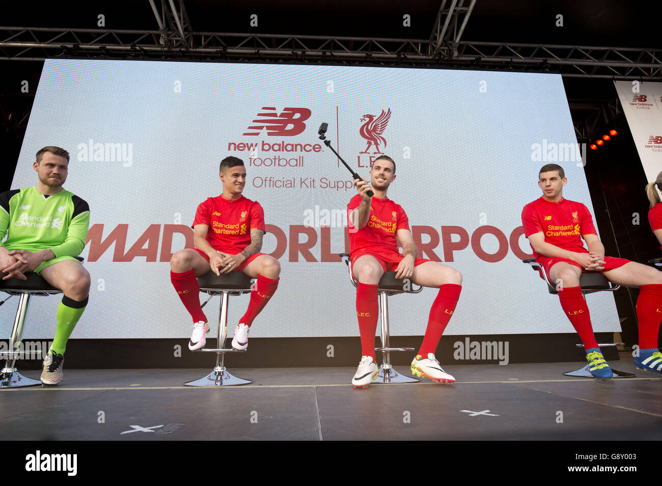 Liverpool reveal 2016-17 home Kit - Royal Liver Building Stock Photo ...