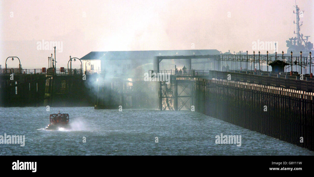 Southend pier fire hi-res stock photography and images - Alamy