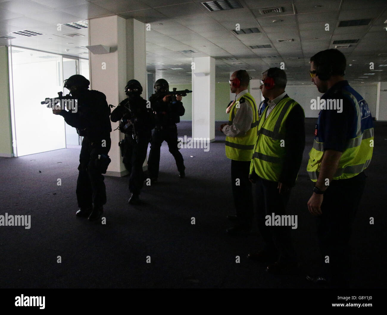 Marauding terrorist firearms attack training exercise hi-res stock ...