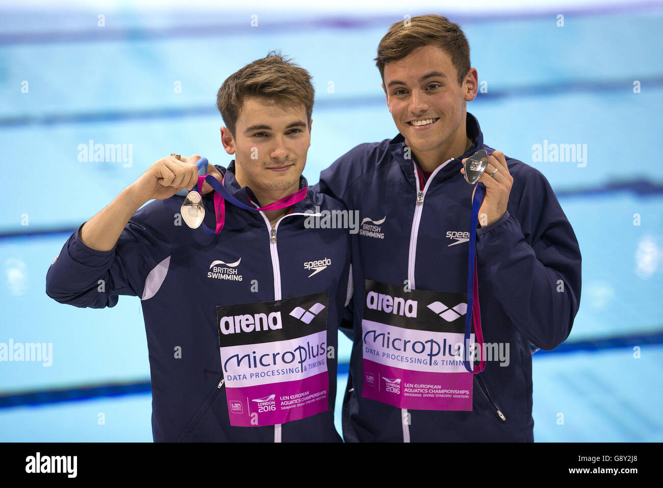 Great Britain's Tom Daley and Daniel Goodfellow celebrate with their ...