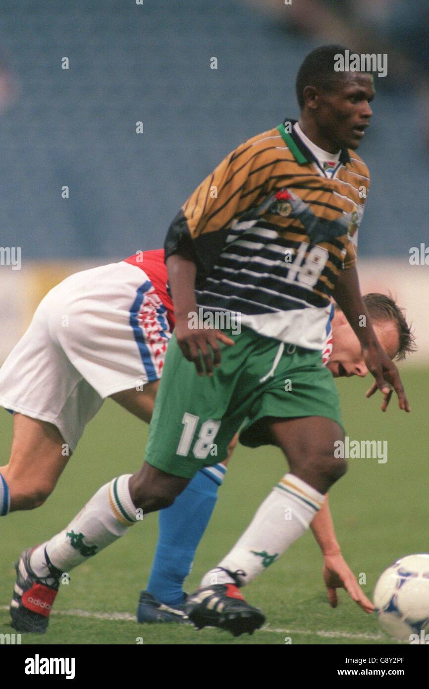 Soccer - FIFA Confederations Cup - South Africa v Czech Republic. John ...