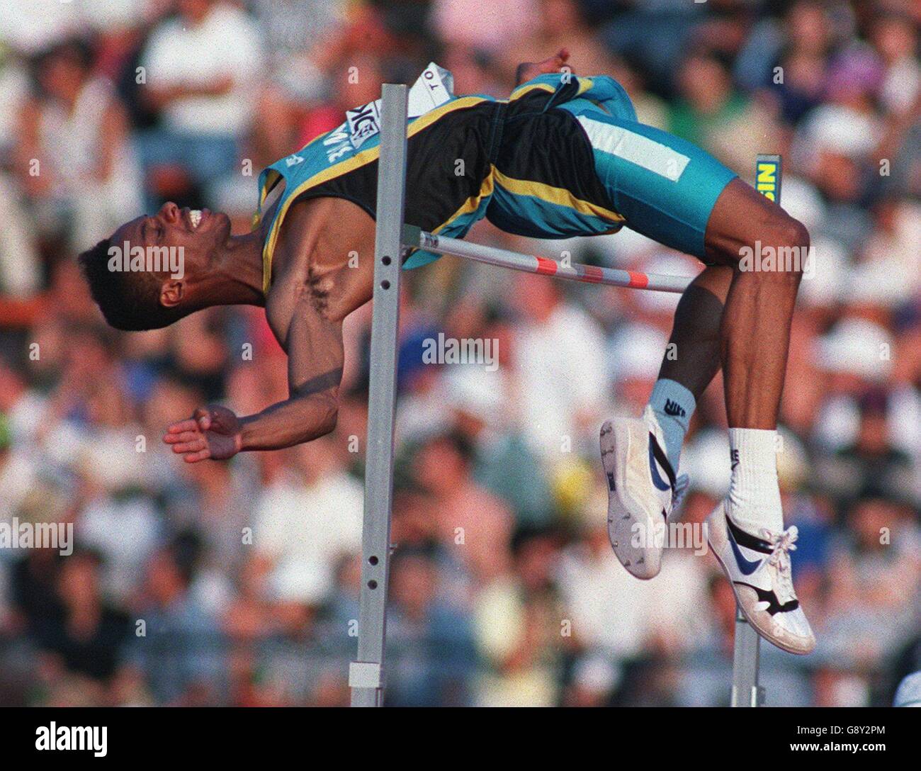 Athletics world championships tokyo high jump hi-res stock photography ...