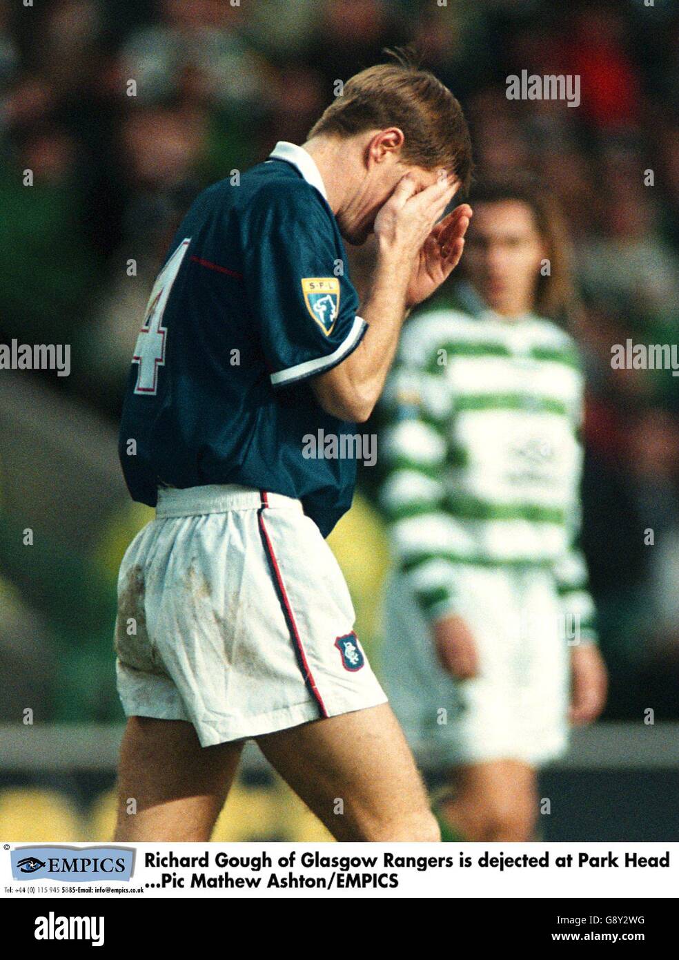 Richard gough of glasgow rangers holds his head hi-res stock ...