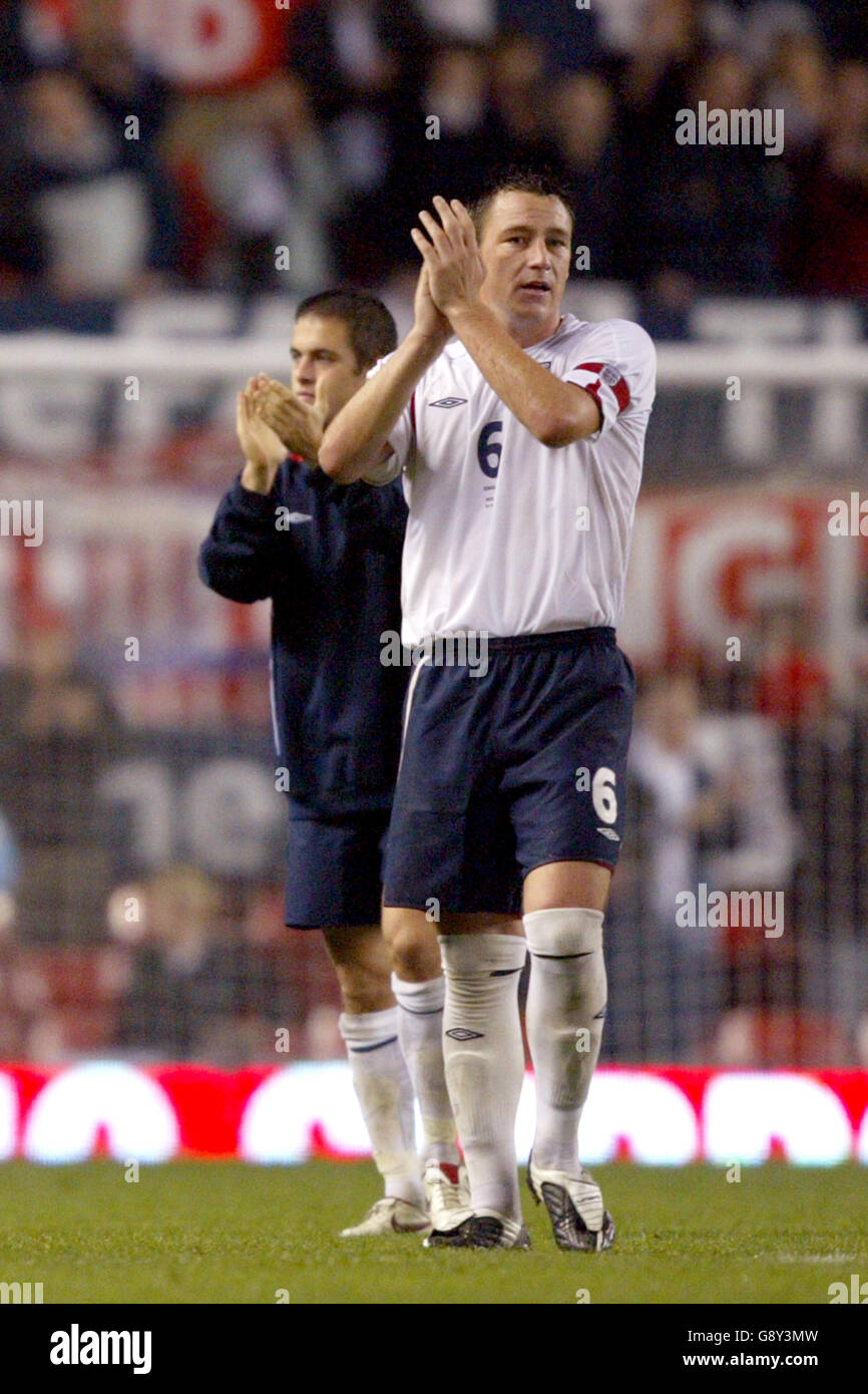 L r old captain england hi-res stock photography and images - Alamy