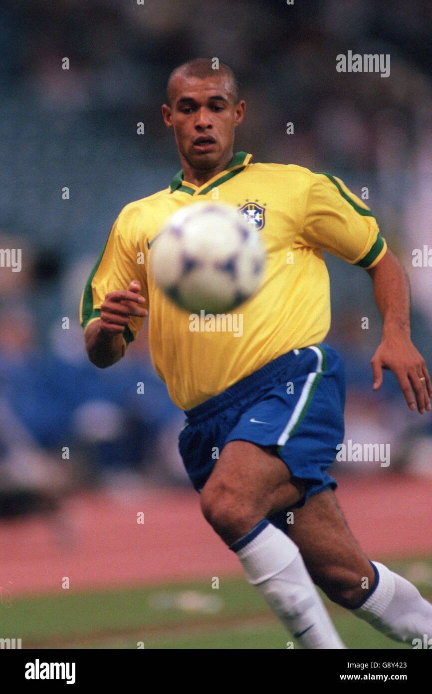 Soccer - FIFA Confederations Cup - Brazil v Mexico. Aldair, Brazil ...