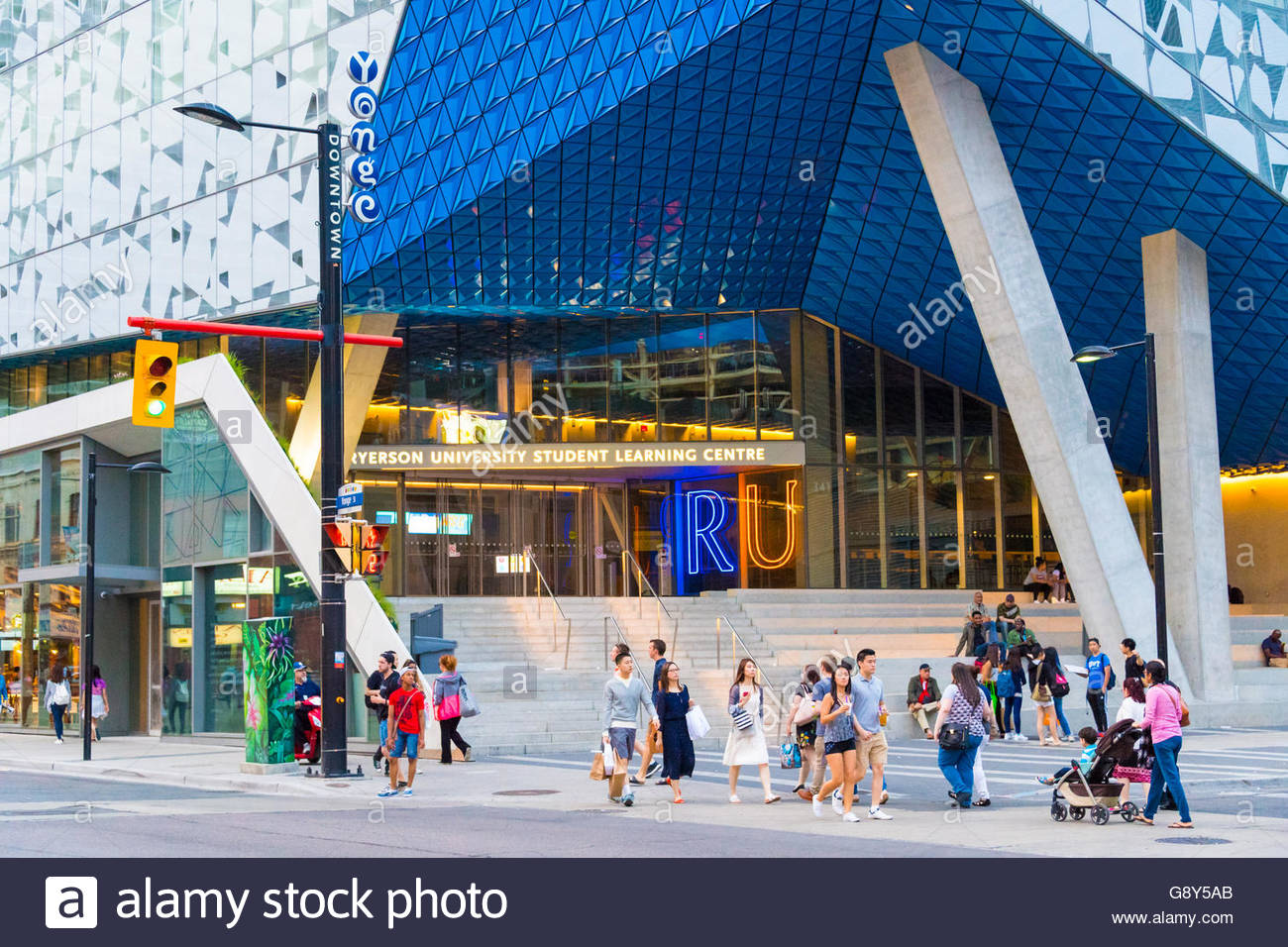 Ryerson University Stock Photos & Ryerson University Stock Images - Alamy