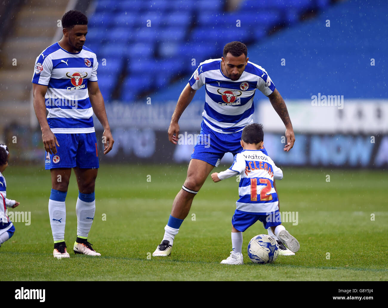 Reading v Preston North End - Sky Bet Championship - Madejski Stadium ...