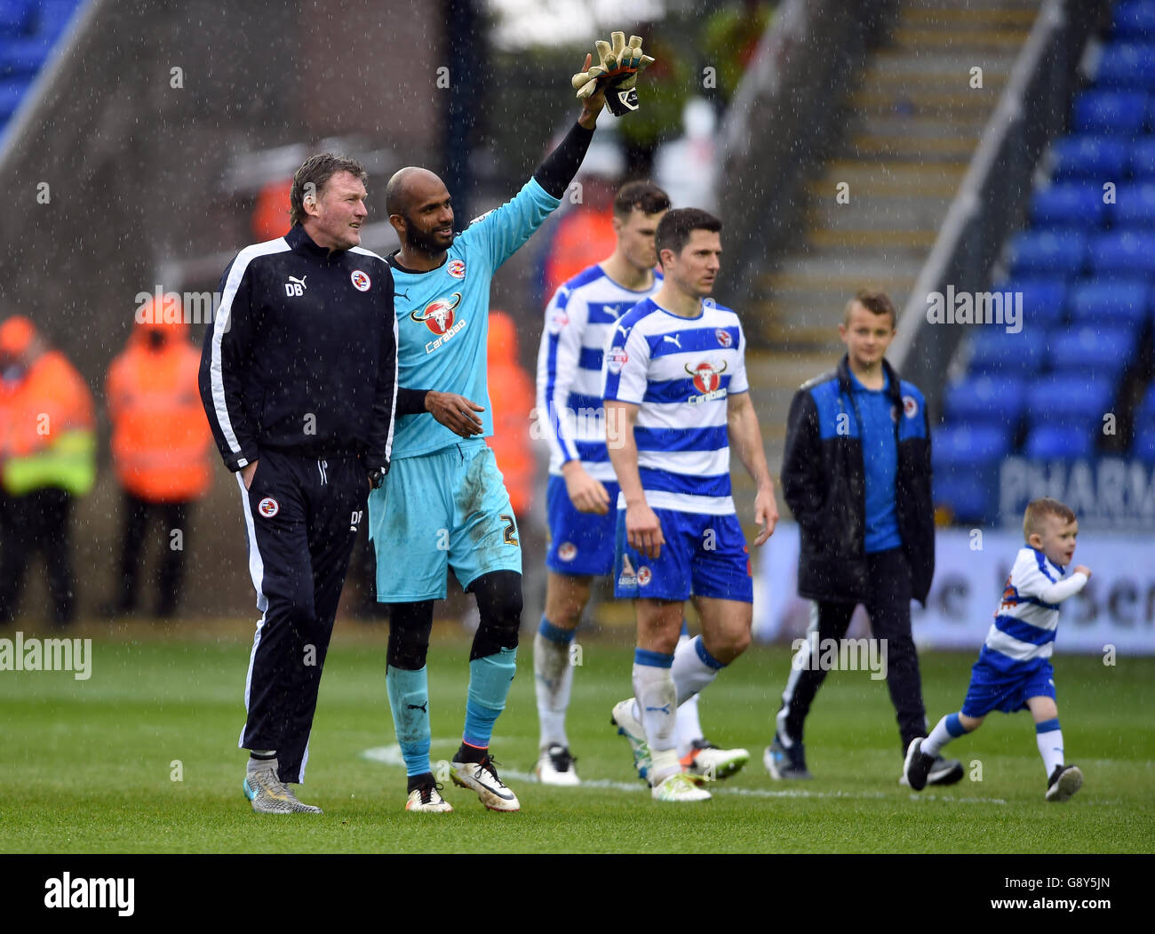 Reading goalkeeping coach Dave Beasant and Reading goalkeeper Ali Al ...