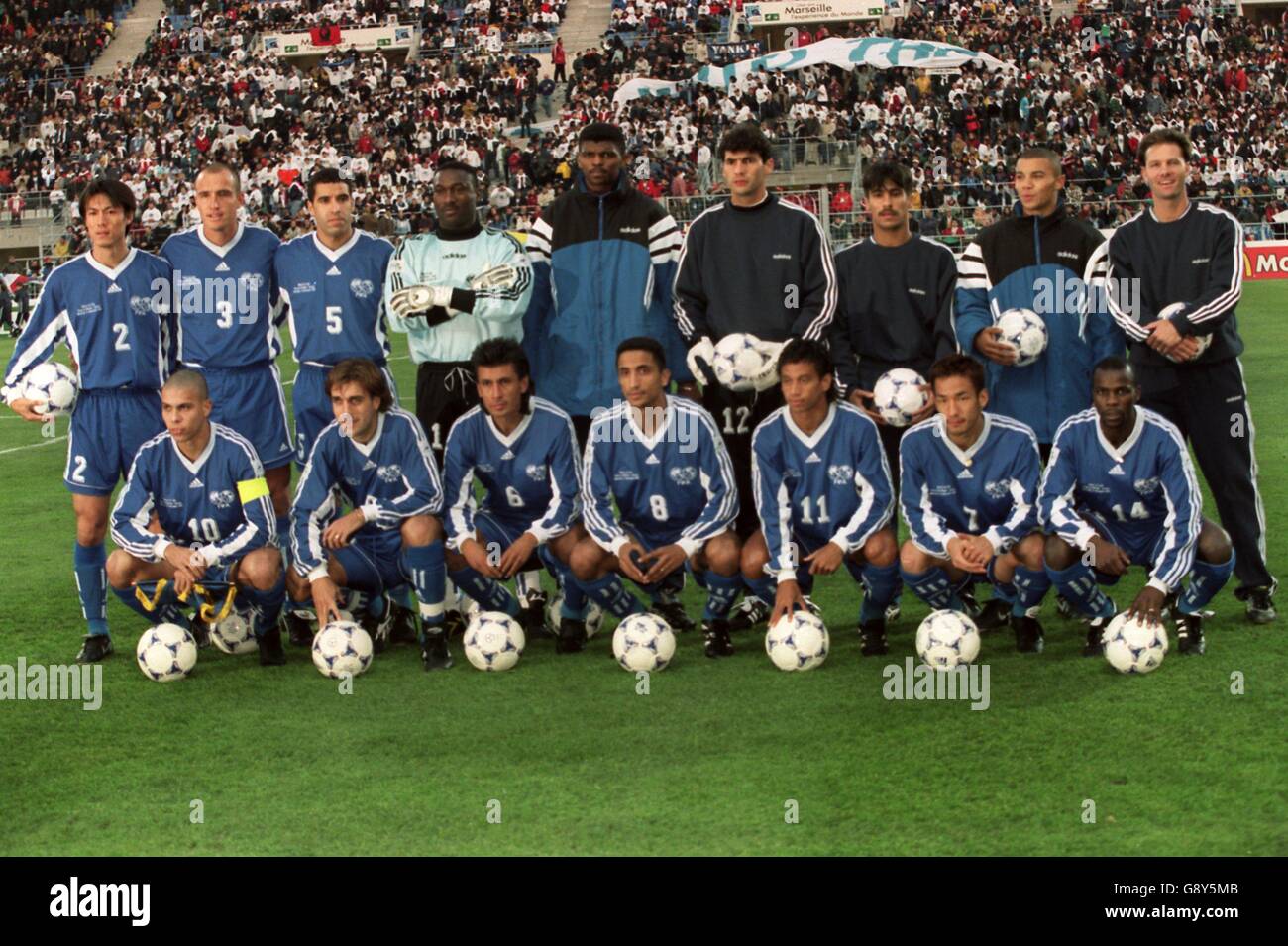 Team group full front view blue football hi-res stock photography and ...