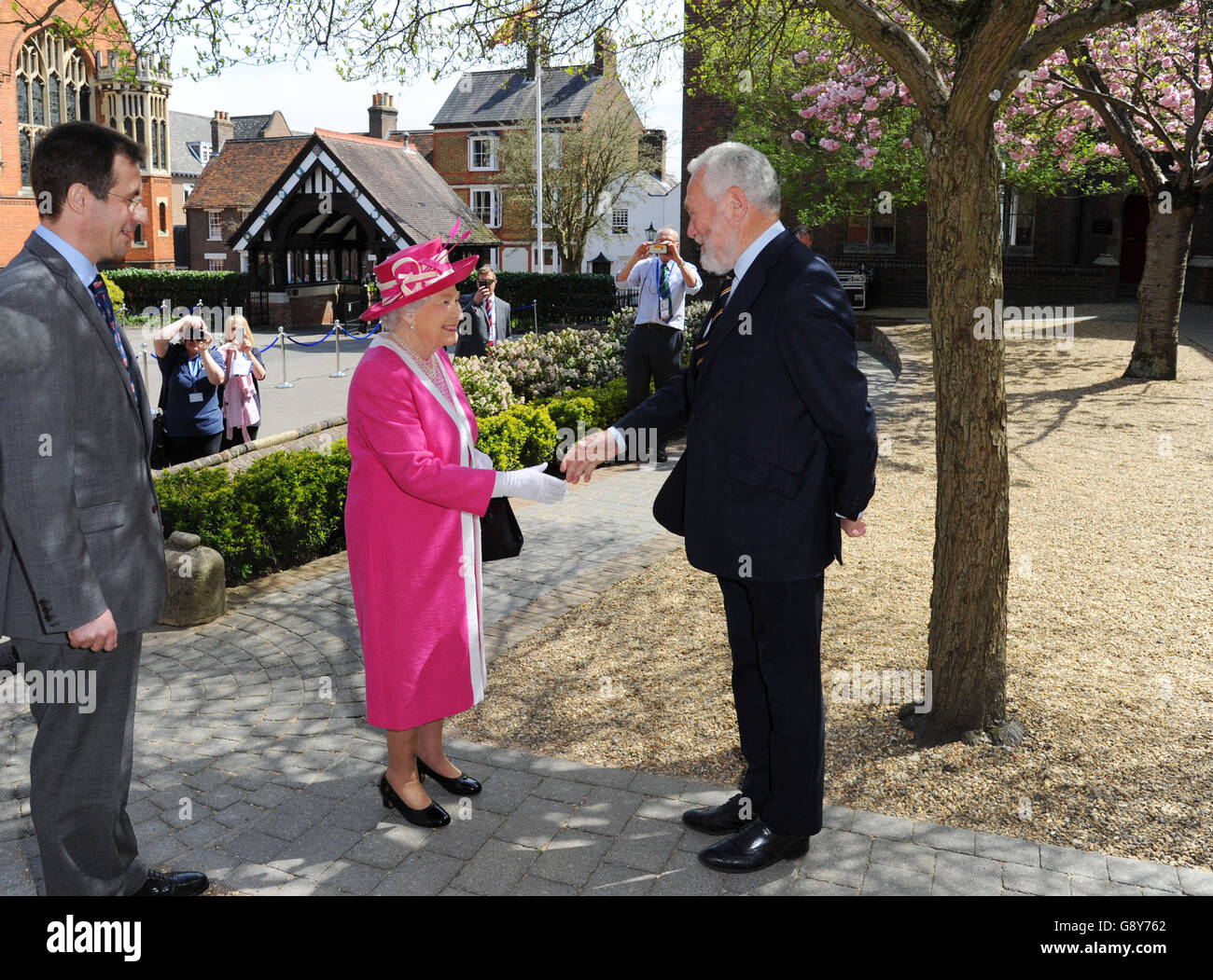 Queen Elizabeth II with Sir Robin Knox-Johnston (right) and Berkhamsted ...