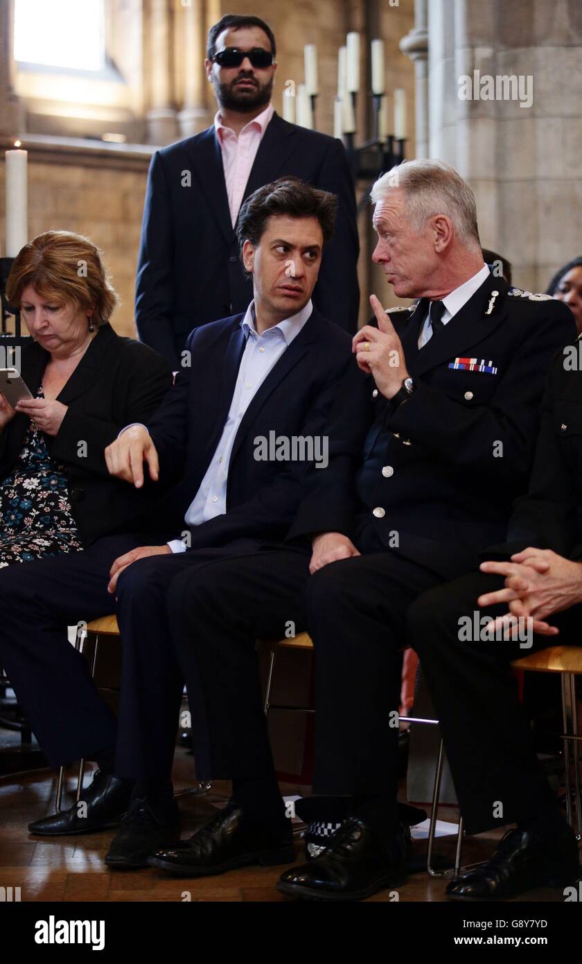Mayor of London signing ceremony Stock Photo - Alamy