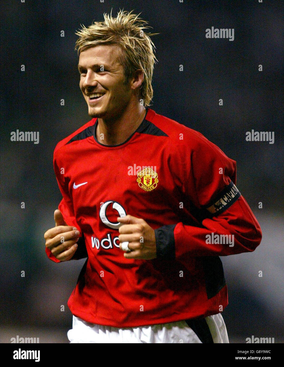 David beckham 2002 manchester united hi-res stock photography and ...