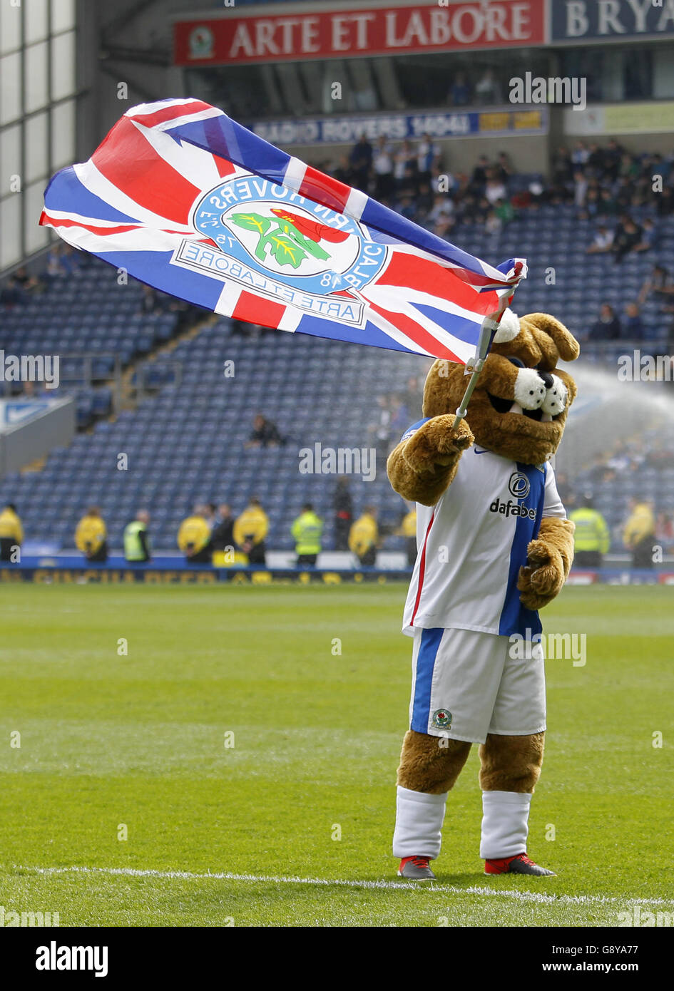Blackburn rovers mascot rover dog hi-res stock photography and images ...