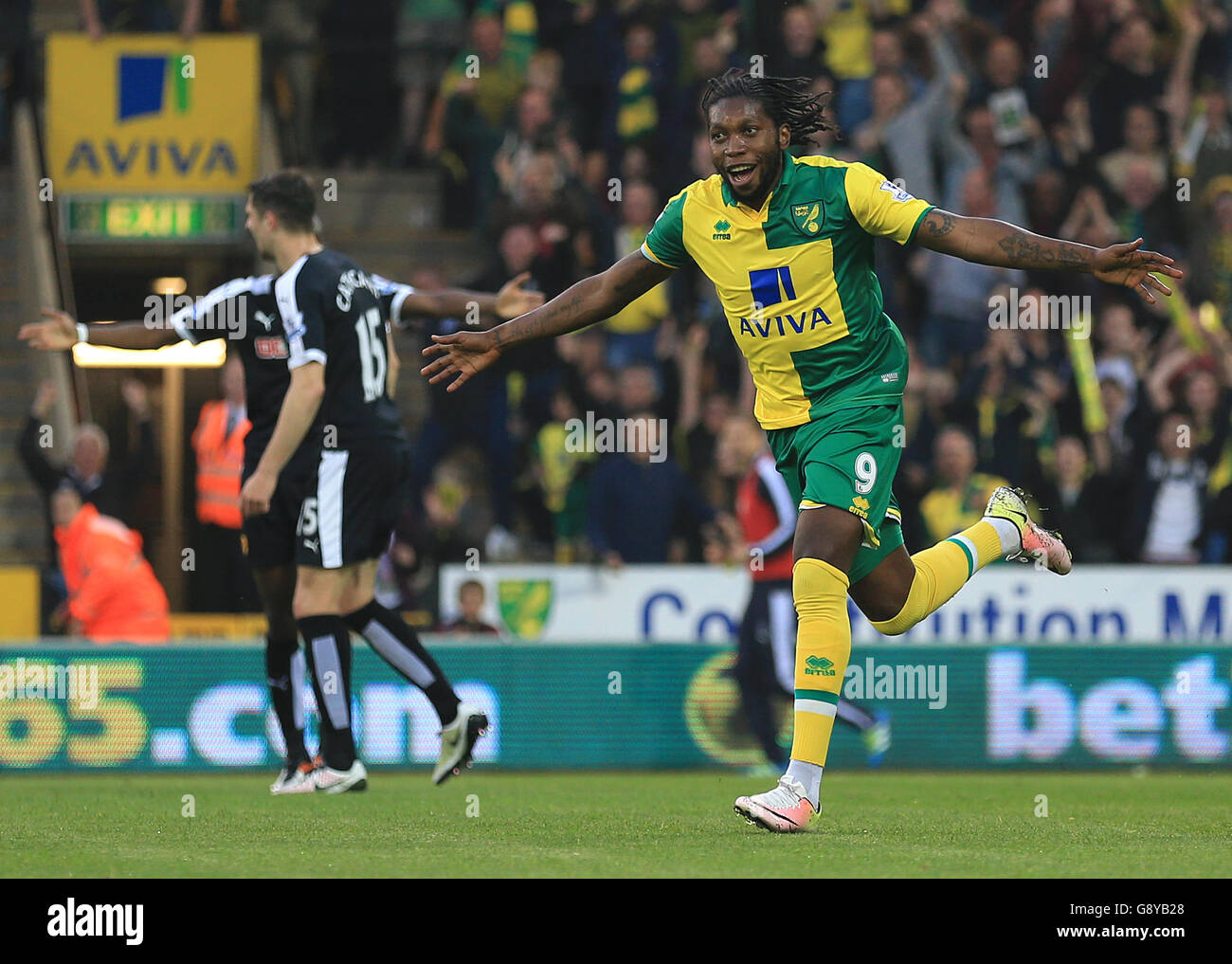 Norwich citys dieumerci mbokani hi-res stock photography and images - Alamy