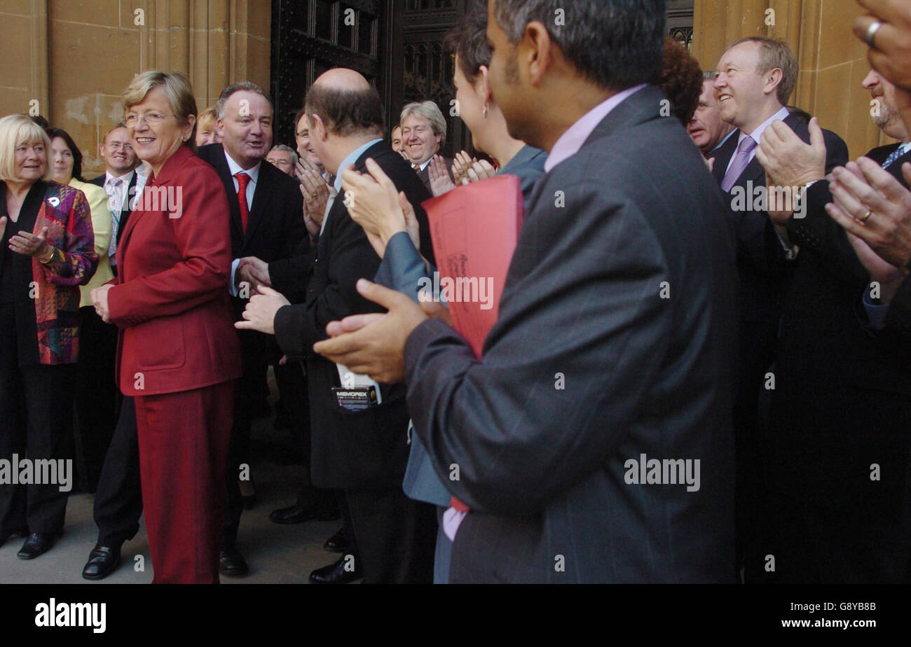 Former constituency robin cook hi-res stock photography and images - Alamy